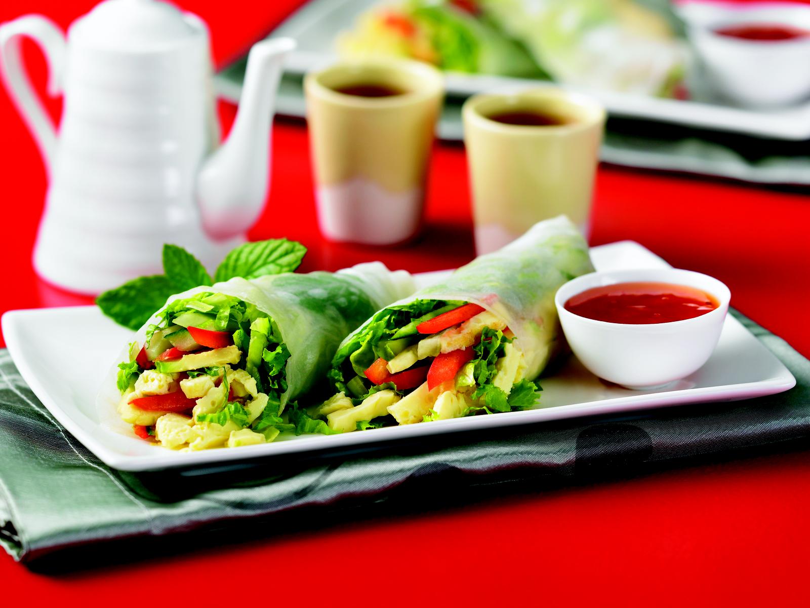 Egg & Avocado Salad Rolls