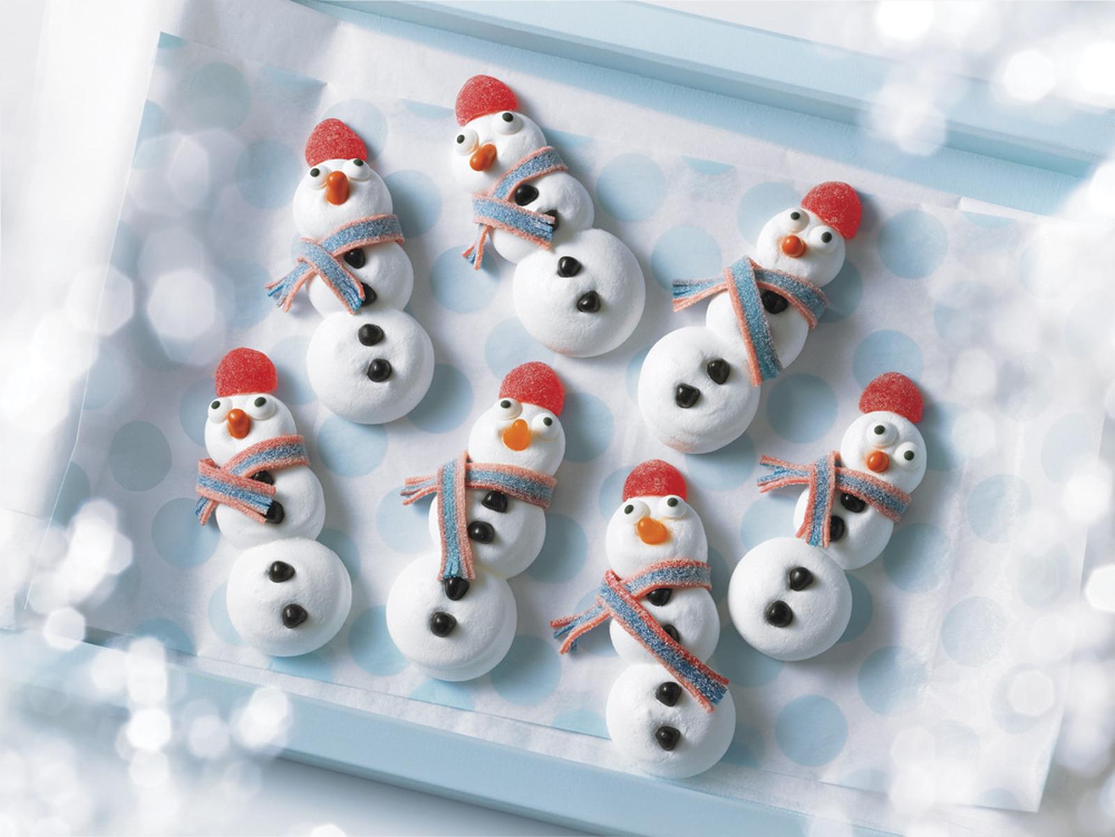 Merry Meringue Snowmen