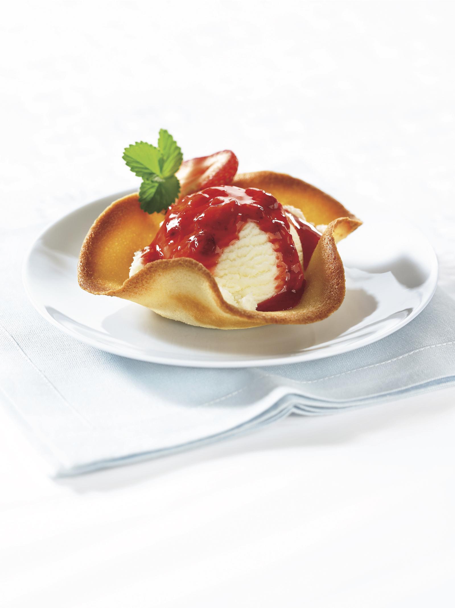 Tulip Cookie Cup Sundaes